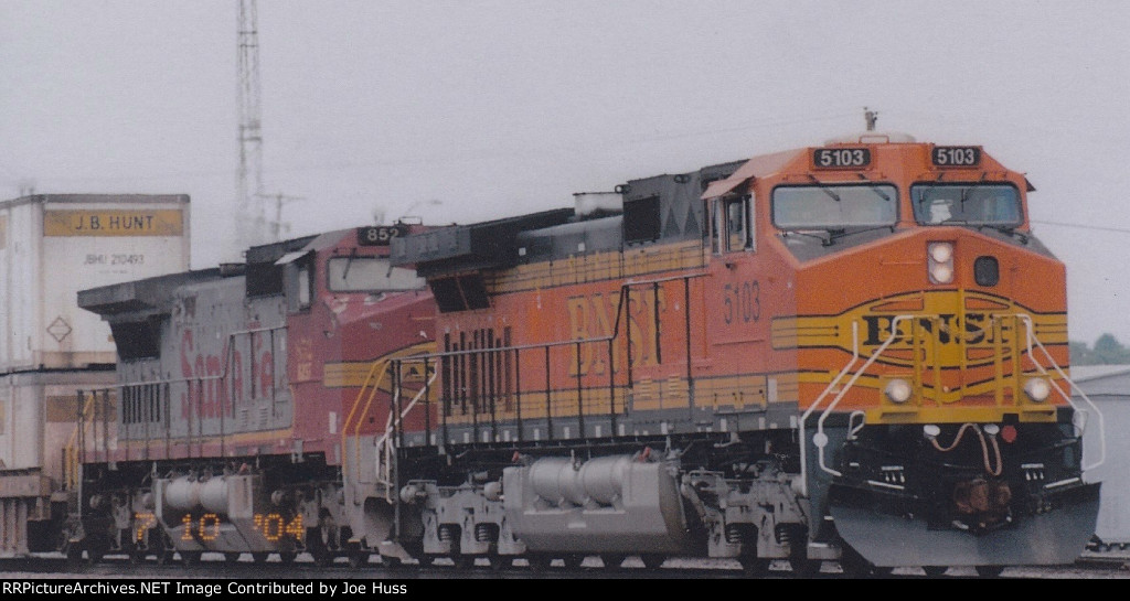 BNSF 5103 East